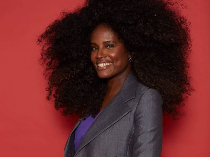 Especial Semana da Mulher: Tudo sobre Djamila Ribeiro! - Etiqueta Unica